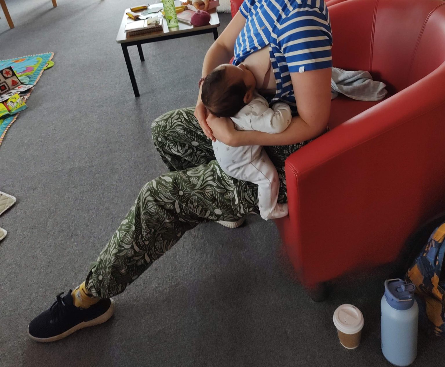 Upright or koala breastfeeding positions - Eszter Bove